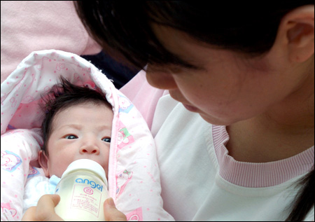 Korea Times: “Civic Groups Campaign for Single Mom’s Education ...